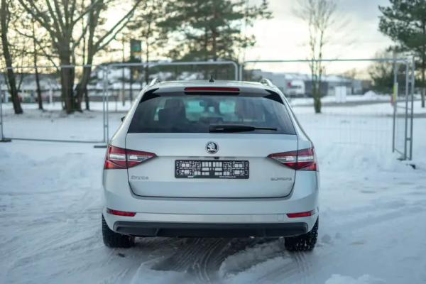 Grey Skoda SuperB 2019 in Liepaja, with an engine capacity of 2.00 L and mileage of 154 thousand km for 18600 €, photo 3 on AUTOMOTO.COM.LV
