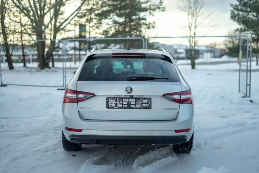 Pelēks Skoda SuperB 2019 Liepāja, ar dzinēja tilpumu 2.00 L un nobraukumu 154 tūkst. km par 18600 €, foto 4 vietnē AUTOMOTO.COM.LV