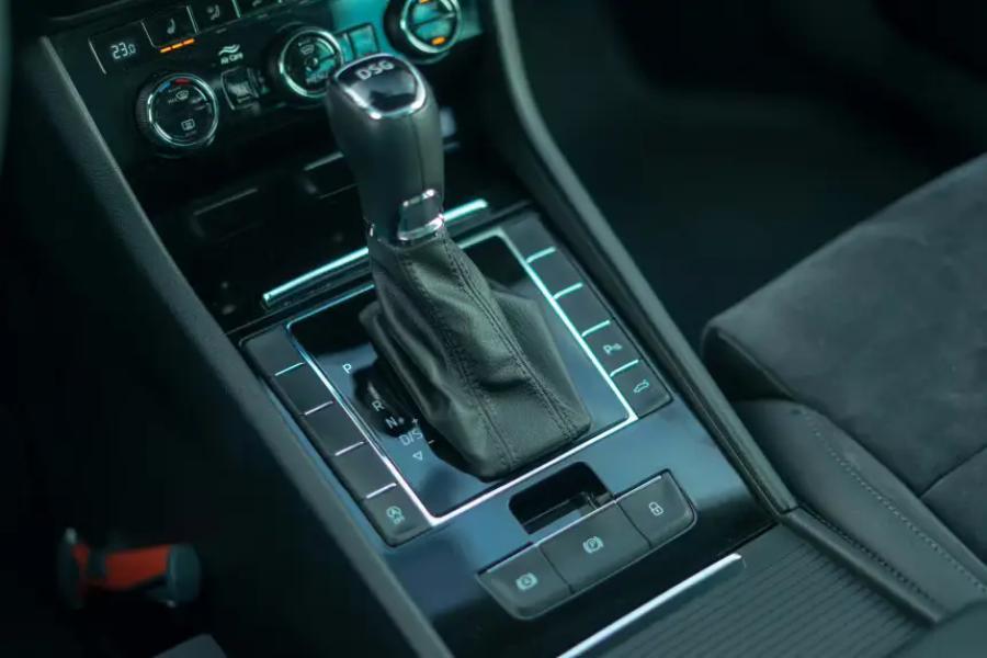 Pelēks Skoda SuperB 2019 Liepāja, ar dzinēja tilpumu 2.00 L un nobraukumu 154 tūkst. km par 18600 €, foto 17 vietnē AUTOMOTO.COM.LV