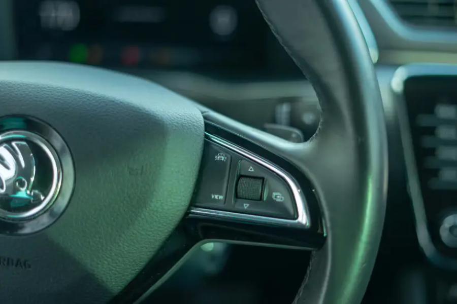 Pelēks Skoda SuperB 2019 Liepāja, ar dzinēja tilpumu 2.00 L un nobraukumu 154 tūkst. km par 18600 €, foto 20 vietnē AUTOMOTO.COM.LV
