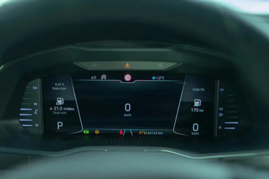 Pelēks Skoda SuperB 2019 Liepāja, ar dzinēja tilpumu 2.00 L un nobraukumu 154 tūkst. km par 18600 €, foto 28 vietnē AUTOMOTO.COM.LV