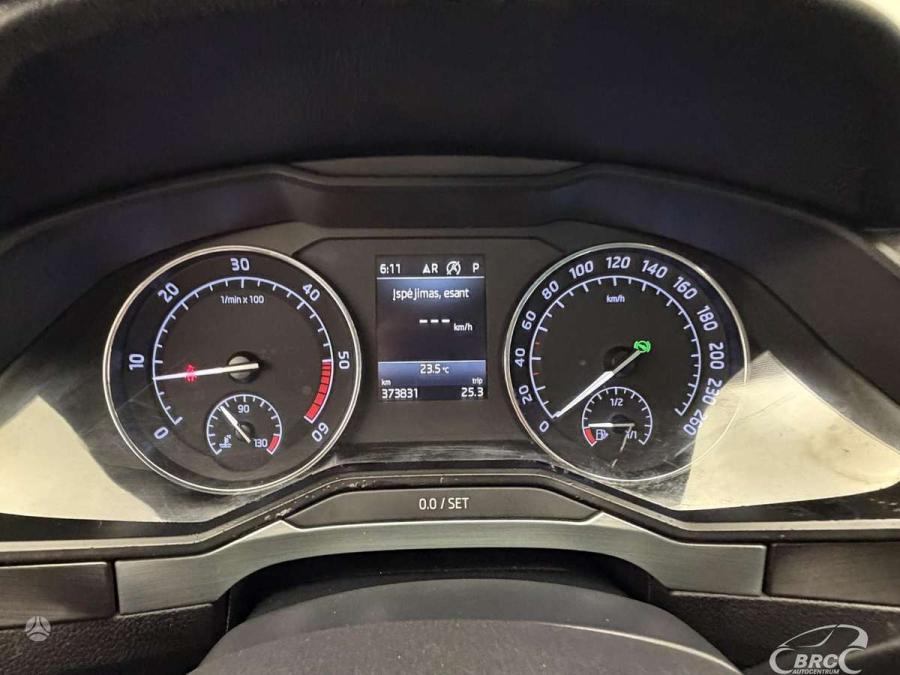 Pelēks Skoda SuperB 2019 Viļņa, ar dzinēja tilpumu 1.97 L un nobraukumu 374 tūkst. km par 9400 €, foto 32 vietnē AUTOMOTO.COM.LV