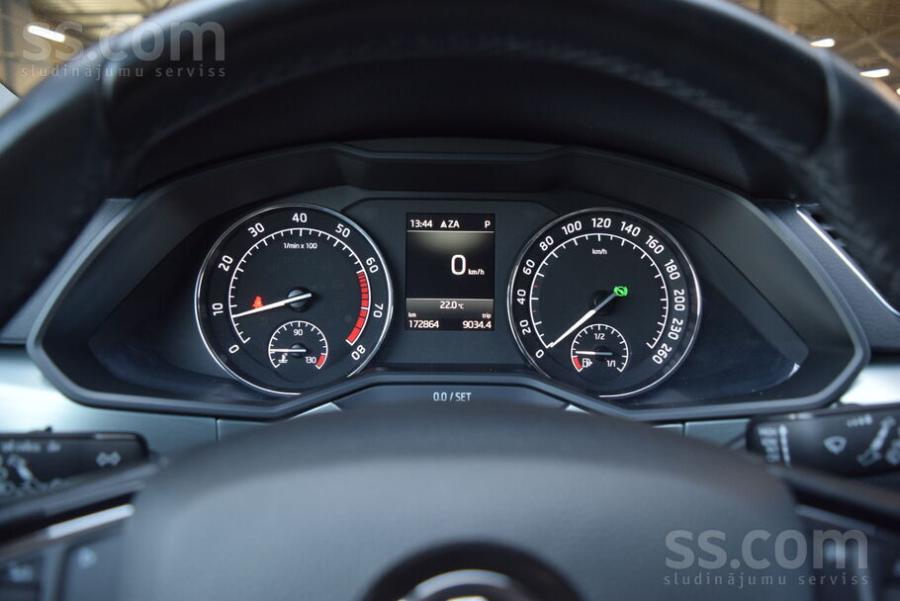 Pelēks Skoda SuperB 2019 Rīga, ar dzinēja tilpumu 1.50 L un nobraukumu 173 tūkst. km par 12900 €, foto 10 vietnē AUTOMOTO.COM.LV