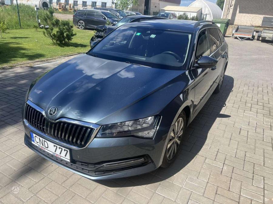Grey Skoda SuperB 2019 in Sakiai, with an engine capacity of 1.97 L and mileage of 124 thousand km for 14999 €, photo 1 on AUTOMOTO.COM.LV