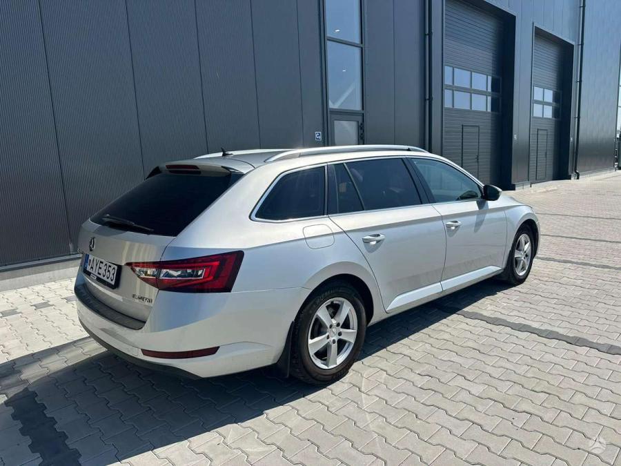 Grey Skoda SuperB 2019 in Klaipeda, with an engine capacity of 1.97 L and mileage of 313 thousand km for 12200 €, photo 16 on AUTOMOTO.COM.LV