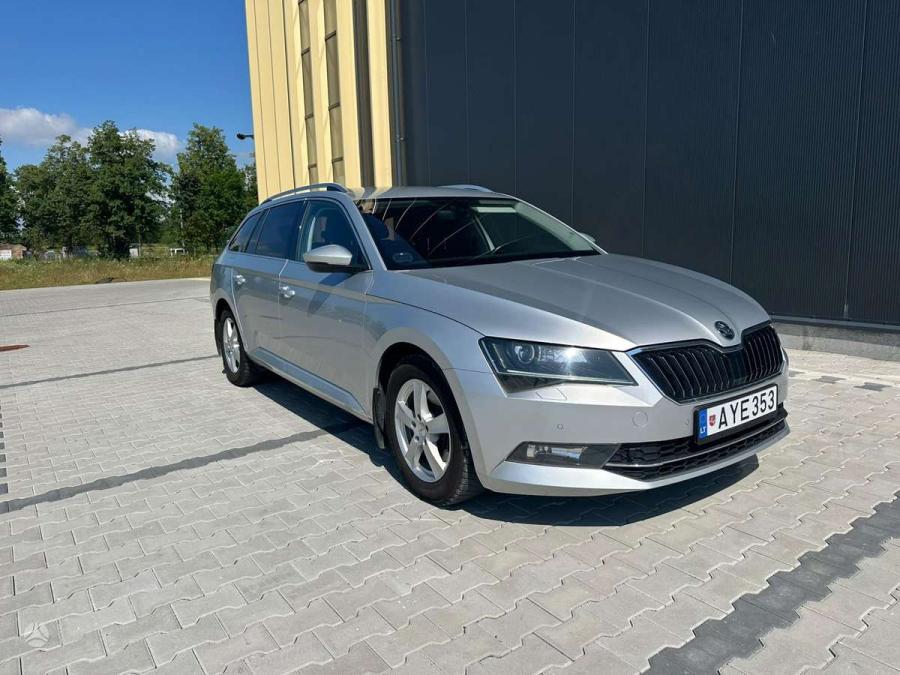 Grey Skoda SuperB 2019 in Klaipeda, with an engine capacity of 1.97 L and mileage of 313 thousand km for 12200 €, photo 17 on AUTOMOTO.COM.LV
