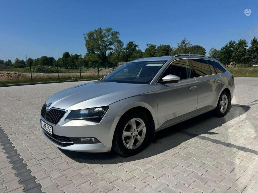 Grey Skoda SuperB 2019 in Klaipeda, with an engine capacity of 1.97 L and mileage of 313 thousand km for 12200 €, photo 18 on AUTOMOTO.COM.LV