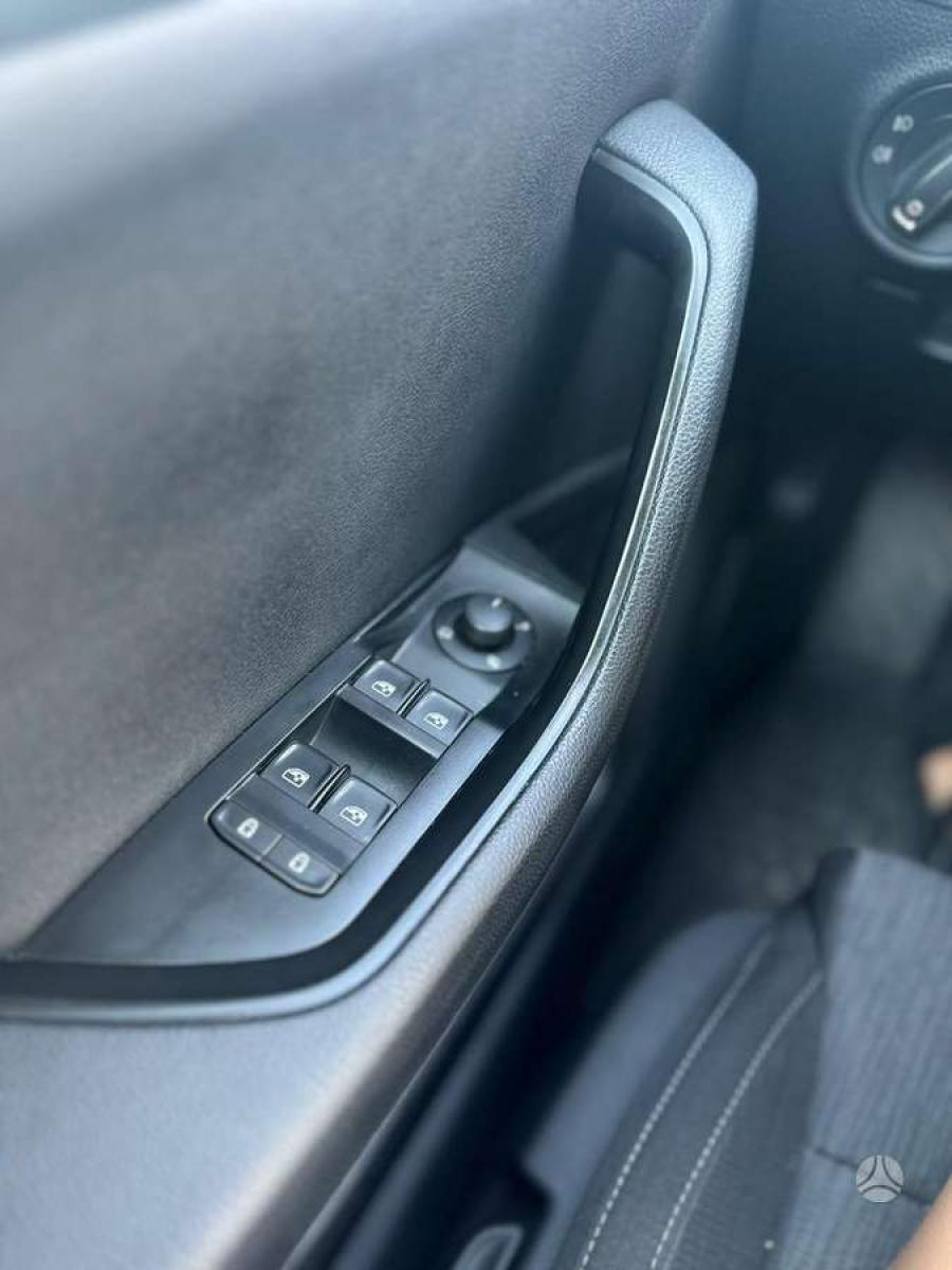 Grey Skoda SuperB 2019 in Klaipeda, with an engine capacity of 1.97 L and mileage of 313 thousand km for 12200 €, photo 19 on AUTOMOTO.COM.LV