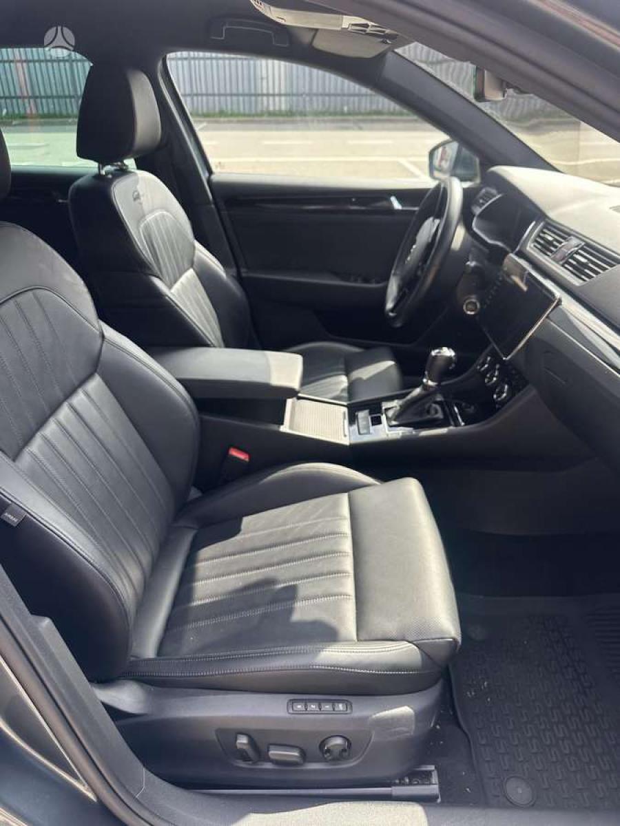 Grey Skoda SuperB 2019 in Kaunas, with an engine capacity of 1.97 L and mileage of 160 thousand km for 19500 €, photo 25 on AUTOMOTO.COM.LV