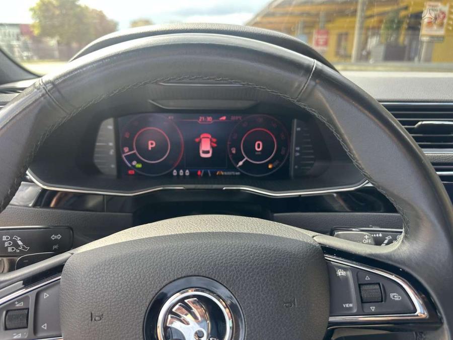 Grey Skoda SuperB 2019 in Kaunas, with an engine capacity of 1.97 L and mileage of 160 thousand km for 19500 €, photo 27 on AUTOMOTO.COM.LV