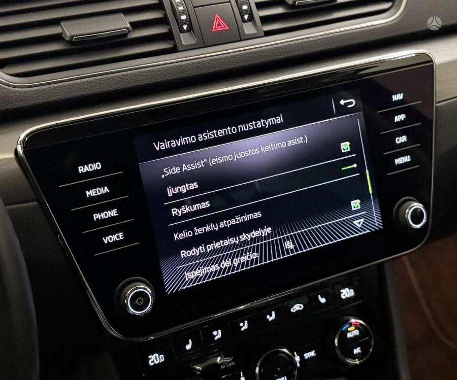 Pelēks Skoda SuperB 2019 Marijampole, ar dzinēja tilpumu 1.97 L un nobraukumu 269 tūkst. km par 15999 €, foto 7 vietnē AUTOMOTO.COM.LV