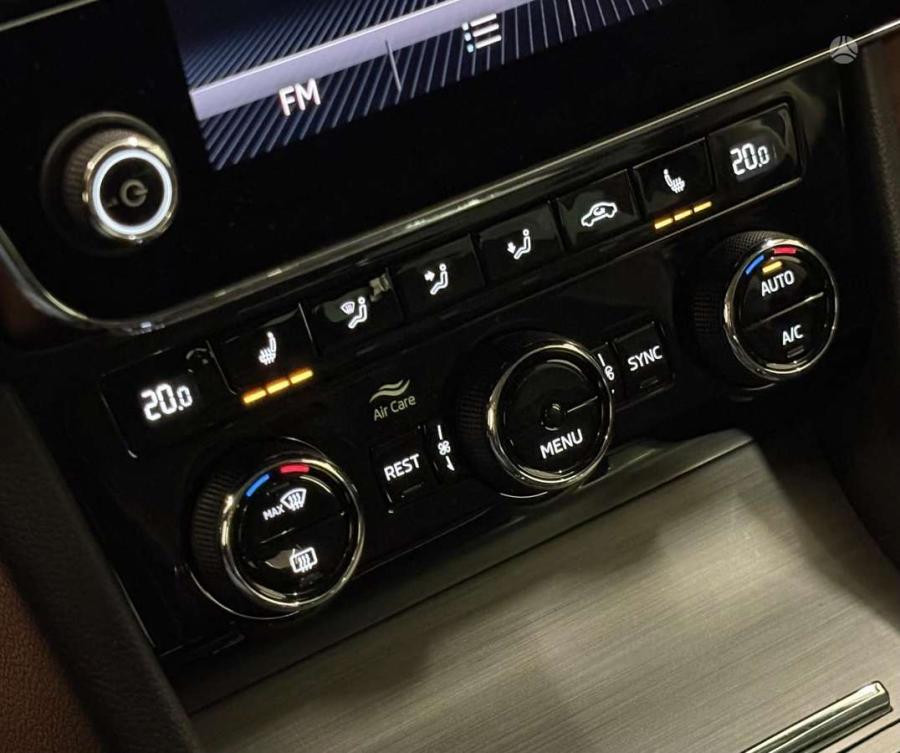 Pelēks Skoda SuperB 2019 Marijampole, ar dzinēja tilpumu 1.97 L un nobraukumu 269 tūkst. km par 15999 €, foto 8 vietnē AUTOMOTO.COM.LV
