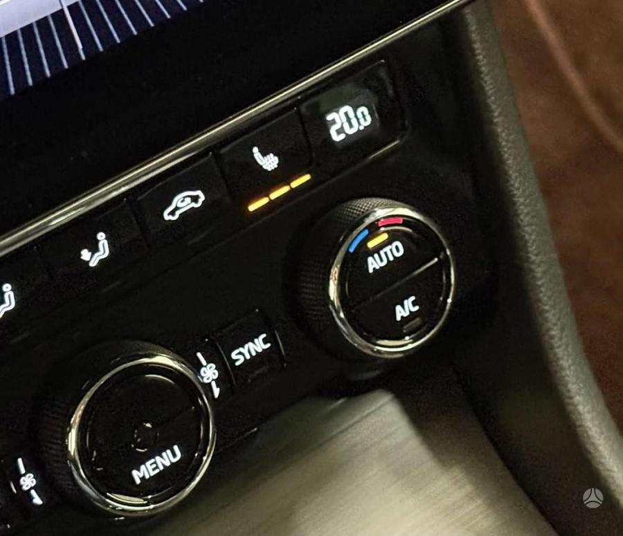 Pelēks Skoda SuperB 2019 Marijampole, ar dzinēja tilpumu 1.97 L un nobraukumu 269 tūkst. km par 15999 €, foto 30 vietnē AUTOMOTO.COM.LV