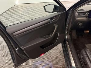 Pelēks Skoda SuperB 2019 Marijampole, ar dzinēja tilpumu 1.97 L un nobraukumu 269 tūkst. km par 15999 €, foto 34 vietnē AUTOMOTO.COM.LV