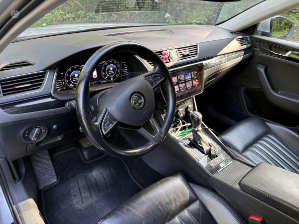 Pelēks Skoda SuperB 2019 Viļņa, ar dzinēja tilpumu 1.97 L un nobraukumu 450 tūkst. km par 11000 €, foto 5 vietnē AUTOMOTO.COM.LV
