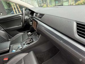 Grey Skoda SuperB 2019 in Vilnius, with an engine capacity of 1.97 L and mileage of 230 thousand km for 14700 €, photo 41 on AUTOMOTO.COM.LV
