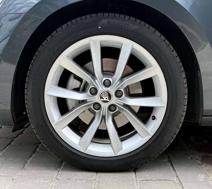 Grey Skoda SuperB 2019 in Vilnius, with an engine capacity of 1.97 L and mileage of 230 thousand km for 14700 €, photo 50 on AUTOMOTO.COM.LV