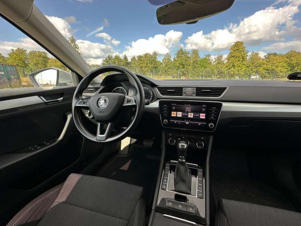 Шкода Суперб 2019 в Клайпеда на AUTOMOTO.COM.LV Серый Шкода Суперб 2019 в Клайпеда, объемом двигателя 1.97 л и пробегом 313 тыс. км за 11400 €, фото 8 на AUTOMOTO.COM.LV