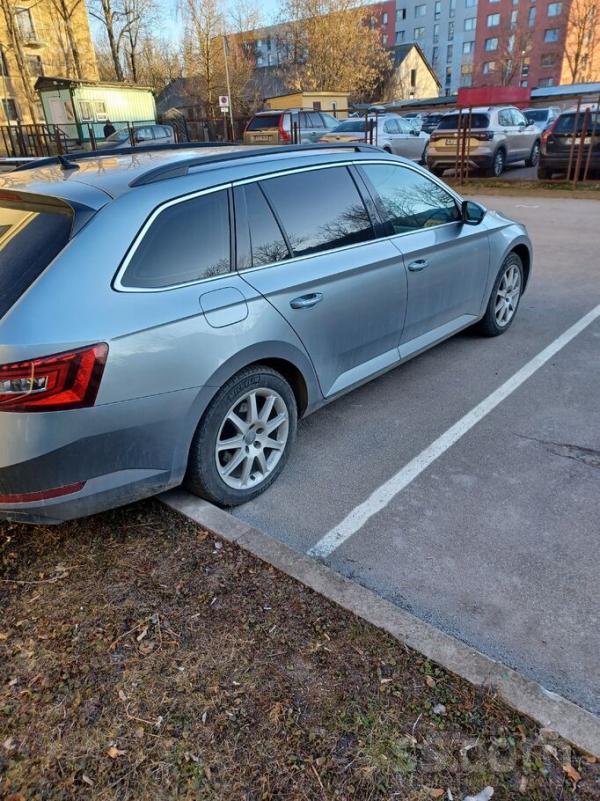 Skoda SuperB 2019 Bauska vietnē Pelēks Skoda SuperB 2019 Bauska, ar dzinēja tilpumu 2.00 L un nobraukumu 219 tūkst. km par 12500 €, foto 11 vietnē AUTOMOTO.COM.LV