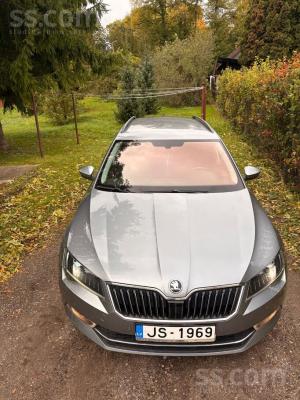 Grey Skoda SuperB 2019 in Bauska, with an engine capacity of 2.00 L and mileage of 220 thousand km for 11999 €, photo 3 on AUTOMOTO.COM.LV