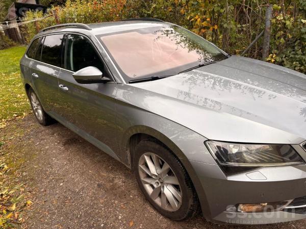 Grey Skoda SuperB 2019 in Bauska, with an engine capacity of 2.00 L and mileage of 220 thousand km for 11999 €, photo 4 on AUTOMOTO.COM.LV