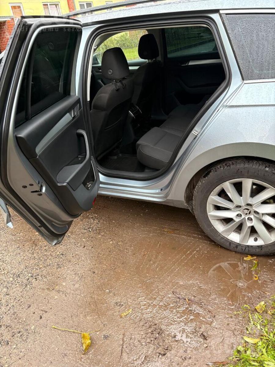Grey Skoda SuperB 2019 in Bauska, with an engine capacity of 2.00 L and mileage of 220 thousand km for 11999 €, photo 14 on AUTOMOTO.COM.LV