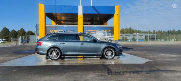 Pelēks Skoda SuperB 2020 Panevēža, ar dzinēja tilpumu 1.97 L un nobraukumu 245 tūkst. km par 20000 €, foto 5 vietnē AUTOMOTO.COM.LV