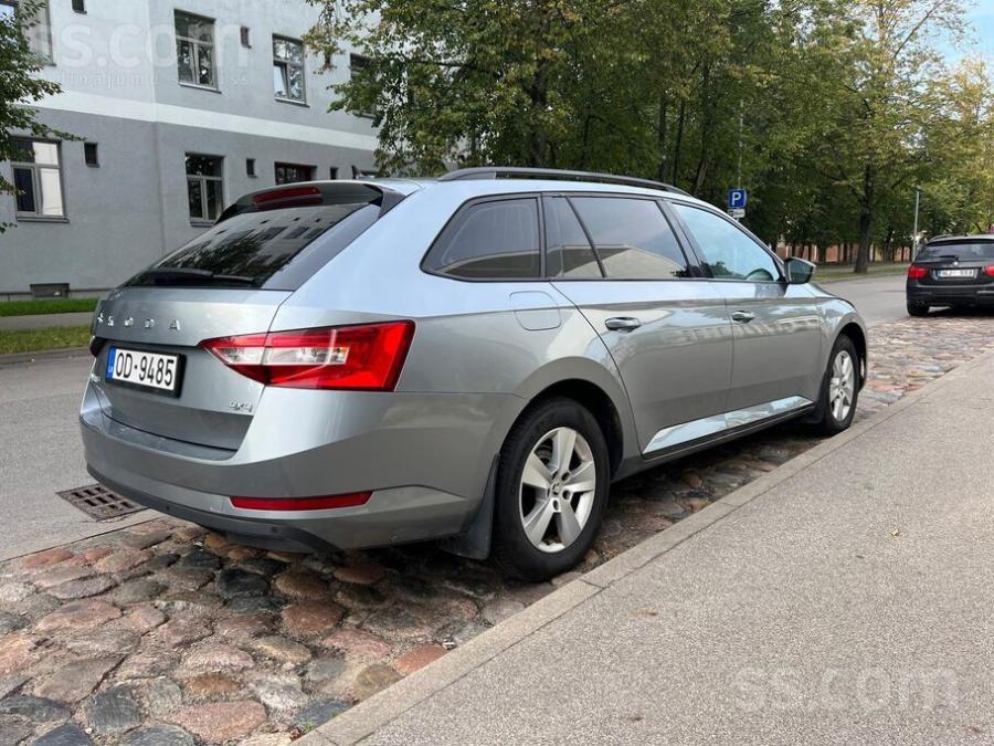 Pelēks Skoda SuperB 2020 Rīga, ar dzinēja tilpumu 2.00 L un nobraukumu 180 tūkst. km par 13900 €, foto 4 vietnē AUTOMOTO.COM.LV