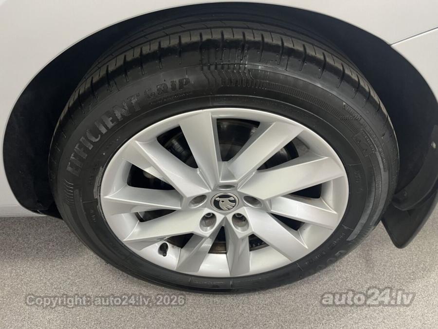 Pelēks Skoda SuperB 2020 Tallina, ar dzinēja tilpumu 2.00 L un nobraukumu 249 tūkst. km par 12900 €, foto 21 vietnē AUTOMOTO.COM.LV