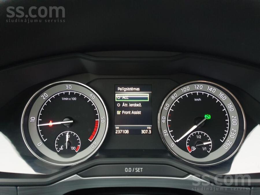 Pelēks Skoda SuperB 2020 Rīga, ar dzinēja tilpumu 1.60 L un nobraukumu 237 tūkst. km par 14900 €, foto 15 vietnē AUTOMOTO.COM.LV