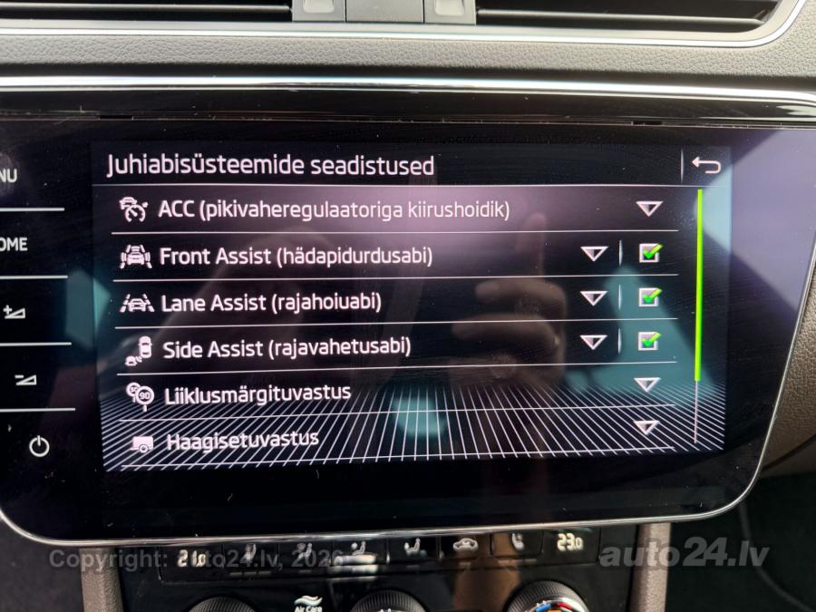 Pelēks Skoda SuperB 2020 Rakvere, ar dzinēja tilpumu 2.00 L un nobraukumu 137 tūkst. km par 25600 €, foto 14 vietnē AUTOMOTO.COM.LV