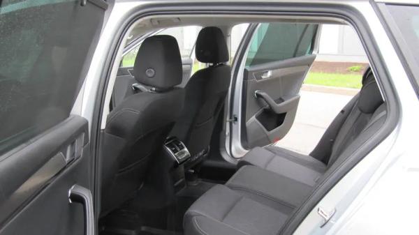Grey Skoda SuperB 2020 in Riga, with an engine capacity of 1.60 L and mileage of 257 thousand km for 16950 €, photo 4 on AUTOMOTO.COM.LV