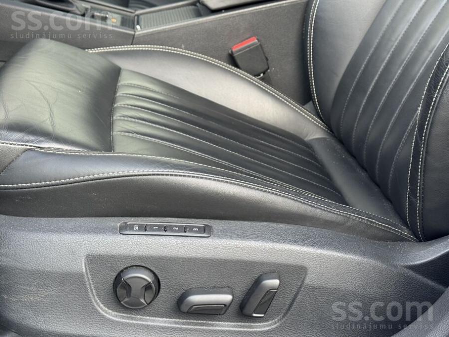 Grey Skoda SuperB 2020 in Riga, with an engine capacity of 2.00 L and mileage of 256 thousand km for 15488 €, photo 13 on AUTOMOTO.COM.LV