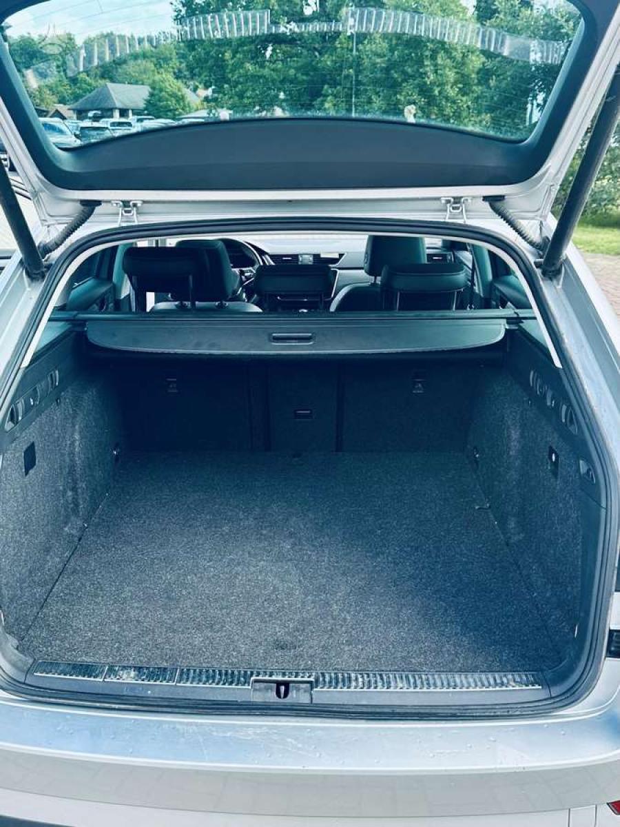 Pelēks Skoda SuperB 2020 Viļņa, ar dzinēja tilpumu 1.40 L un nobraukumu 129 tūkst. km par 20300 €, foto 21 vietnē AUTOMOTO.COM.LV