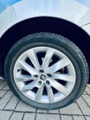 Pelēks Skoda SuperB 2020 Viļņa, ar dzinēja tilpumu 1.40 L un nobraukumu 129 tūkst. km par 20300 €, foto 22 vietnē AUTOMOTO.COM.LV