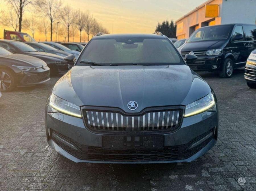 Grey Skoda SuperB 2021 in Vilkaviskis, with an engine capacity of 1.40 L and mileage of 200 thousand km for 16200 €, photo 9 on AUTOMOTO.COM.LV