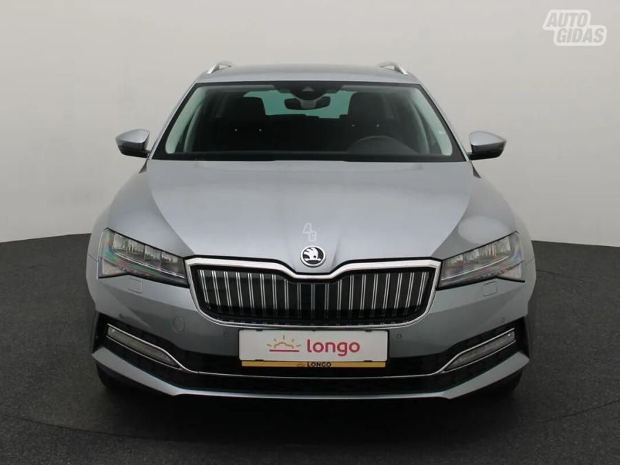 Grey Skoda SuperB 2021 in Vilnius, with an engine capacity of 1.40 L and mileage of 198 thousand km for 17399 €, photo 4 on AUTOMOTO.COM.LV