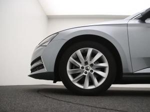 Grey Skoda SuperB 2021 in Vilnius, with an engine capacity of 1.40 L and mileage of 198 thousand km for 17399 €, photo 29 on AUTOMOTO.COM.LV