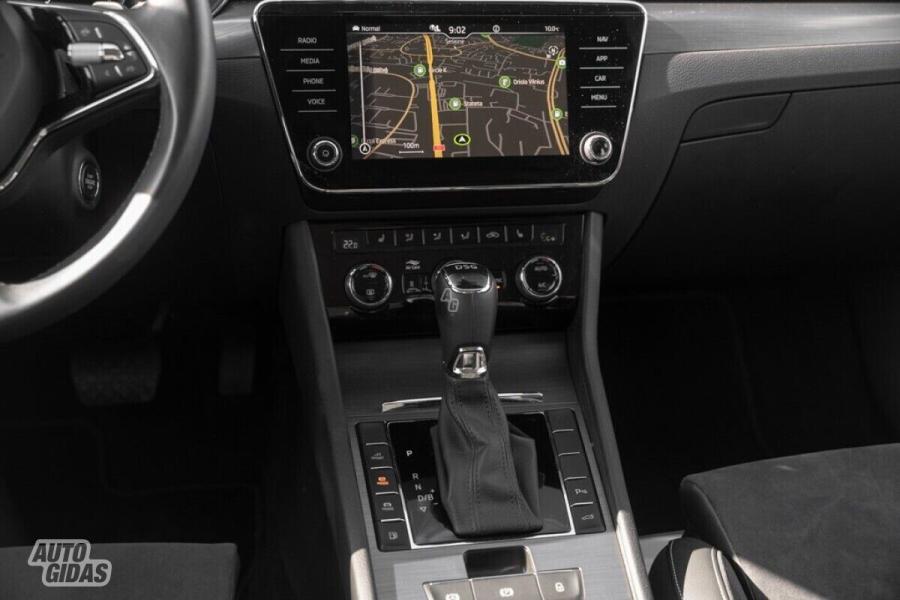 Pelēks Skoda SuperB 2021 Viļņa, ar dzinēja tilpumu 1.40 L un nobraukumu 126 tūkst. km par 20800 €, foto 12 vietnē AUTOMOTO.COM.LV