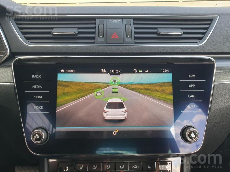 Pelēks Skoda SuperB 2021 Rīga, ar dzinēja tilpumu 1.50 L un nobraukumu 92 tūkst. km par 22500 €, foto 24 vietnē AUTOMOTO.COM.LV