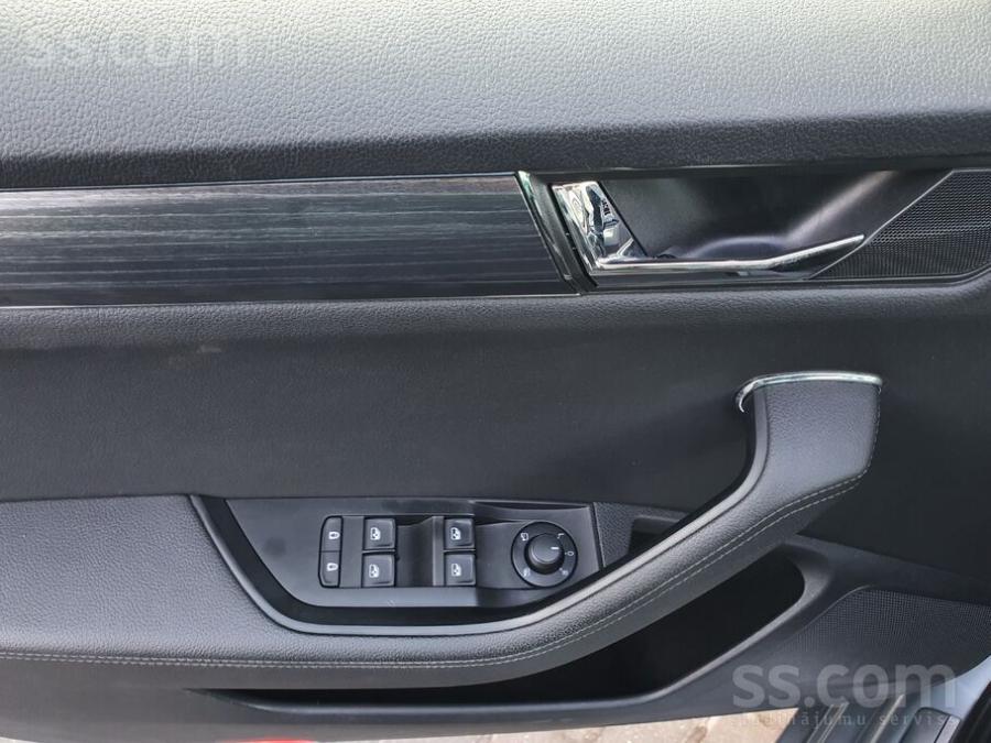 Pelēks Skoda SuperB 2021 Rīga, ar dzinēja tilpumu 1.50 L un nobraukumu 92 tūkst. km par 22500 €, foto 33 vietnē AUTOMOTO.COM.LV
