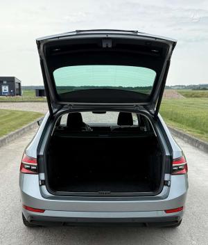 Grey Skoda SuperB 2021 in Raseiniai, with an engine capacity of 1.97 L and mileage of 216 thousand km for 16800 €, photo 44 on AUTOMOTO.COM.LV