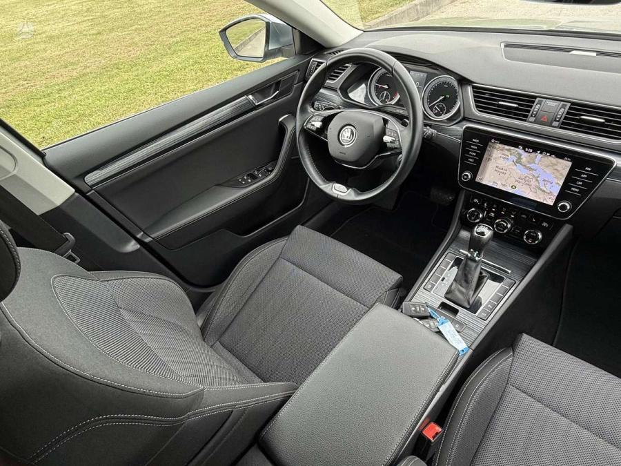 Grey Skoda SuperB 2021 in Raseiniai, with an engine capacity of 1.97 L and mileage of 216 thousand km for 14600 €, photo 3 on AUTOMOTO.COM.LV