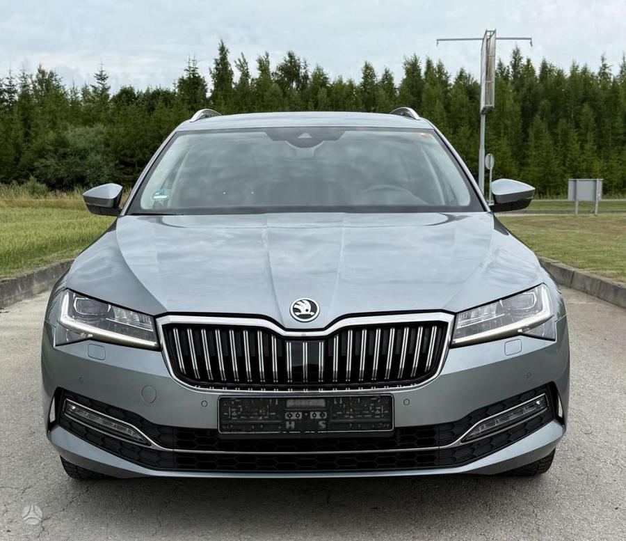 Grey Skoda SuperB 2021 in Raseiniai, with an engine capacity of 1.97 L and mileage of 216 thousand km for 14600 €, photo 4 on AUTOMOTO.COM.LV