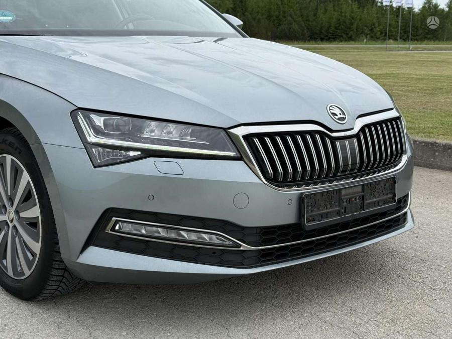 Grey Skoda SuperB 2021 in Raseiniai, with an engine capacity of 1.97 L and mileage of 216 thousand km for 14600 €, photo 8 on AUTOMOTO.COM.LV