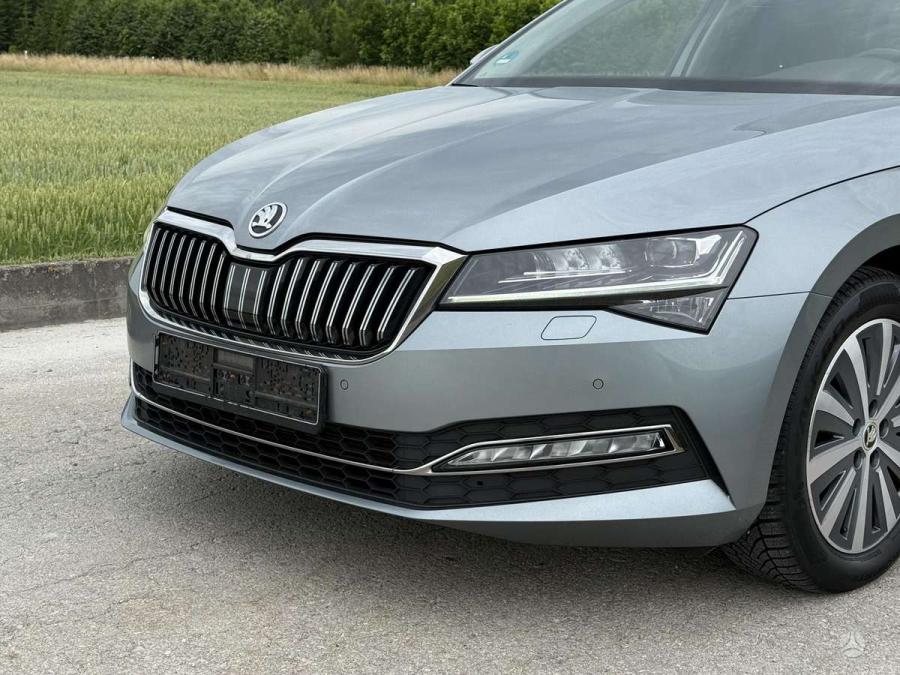 Grey Skoda SuperB 2021 in Raseiniai, with an engine capacity of 1.97 L and mileage of 216 thousand km for 14600 €, photo 10 on AUTOMOTO.COM.LV