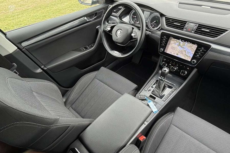 Grey Skoda SuperB 2021 in Raseiniai, with an engine capacity of 1.97 L and mileage of 216 thousand km for 14600 €, photo 25 on AUTOMOTO.COM.LV
