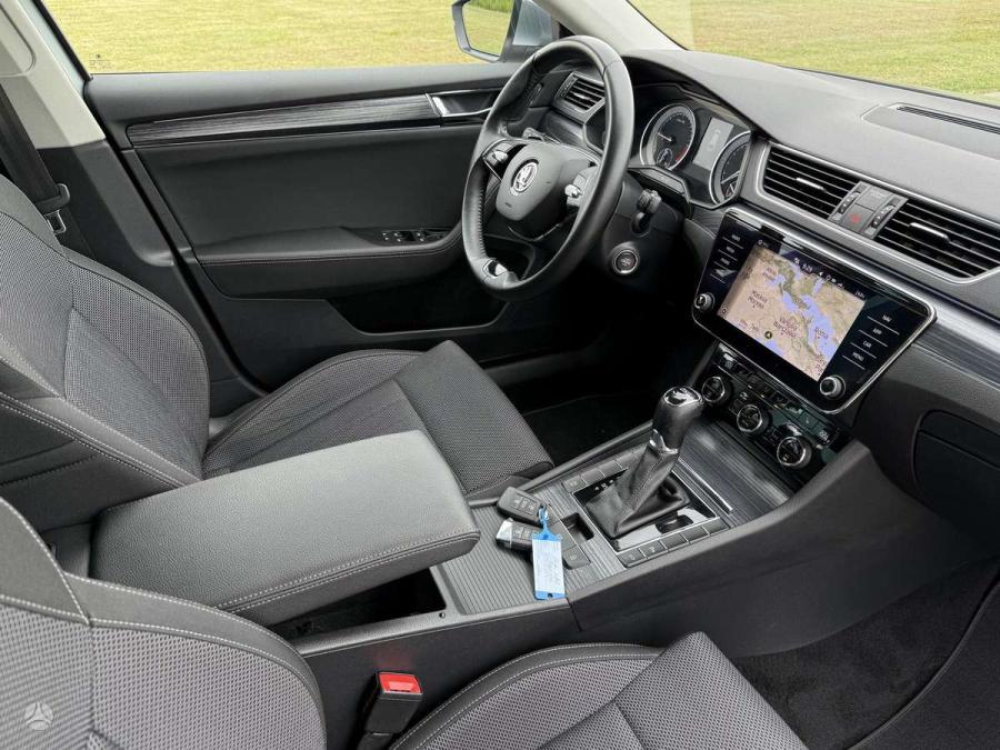 Grey Skoda SuperB 2021 in Raseiniai, with an engine capacity of 1.97 L and mileage of 216 thousand km for 14600 €, photo 29 on AUTOMOTO.COM.LV