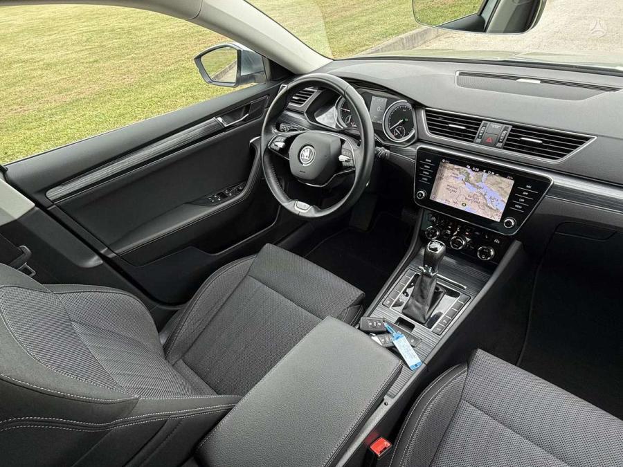 Grey Skoda SuperB 2021 in Raseiniai, with an engine capacity of 1.97 L and mileage of 216 thousand km for 14600 €, photo 30 on AUTOMOTO.COM.LV