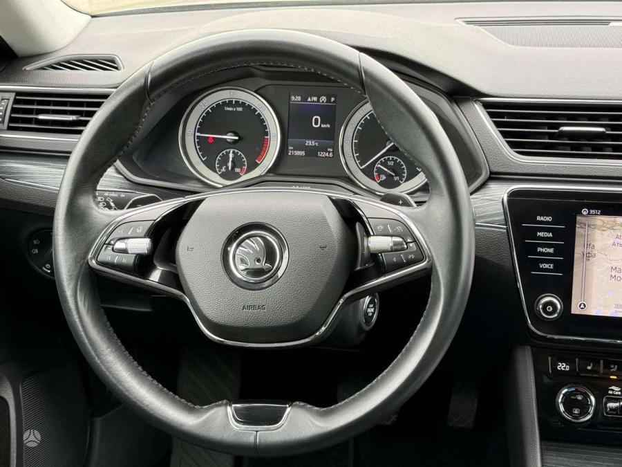 Grey Skoda SuperB 2021 in Raseiniai, with an engine capacity of 1.97 L and mileage of 216 thousand km for 14600 €, photo 38 on AUTOMOTO.COM.LV